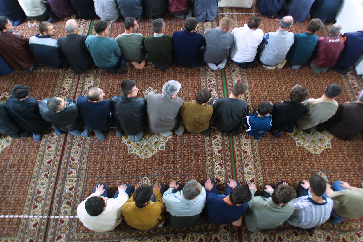 Korona sprečila mnoge muslimane da POĐU NA HODOČAŠĆE u Meku: Čak 200 ...