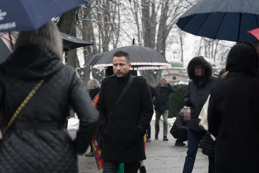 "NAJTUŽNIJA SLIKA U MOM ŽIVOTU" Voditelj Zadruge slomljen TRAGIČNOG ...