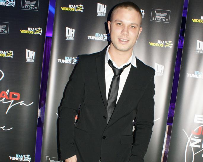 PRVA SLIKA NAKON TRAGEDIJE: Ovako Relja IZGLEDA nakon majčine smrti ...