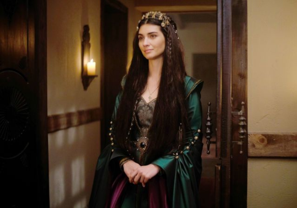 Srpska princeza u turskoj seriji: Poznata glumica tumači čuvenu Maru Branković, a zapevala je i ...