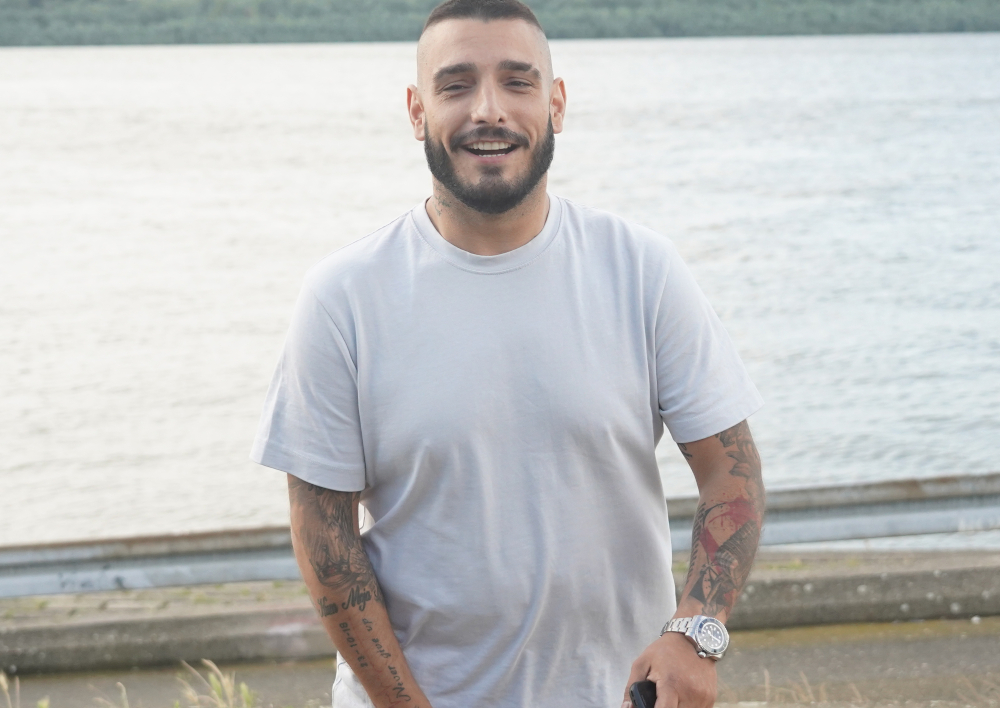 DARKO LAZIĆ ŠOKIRAO SVE NA PROMOCIJI ALBUMA - Od pevača ovo mnogi nisu ...