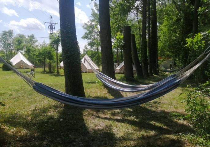 DOŽIVITE GLAMUROZNO KAMPOVANJE: Otkrivamo najlepša mesta za glamping ...