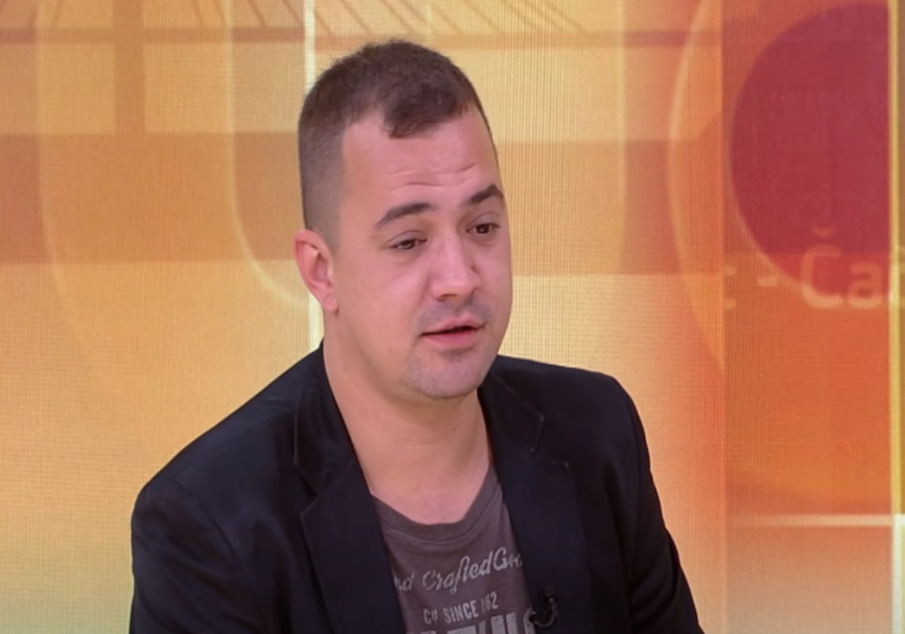 Bio MILJENIK TINEJDŽERKI, učestvovao na "FARMI" i OŽENIO 10 godina ...