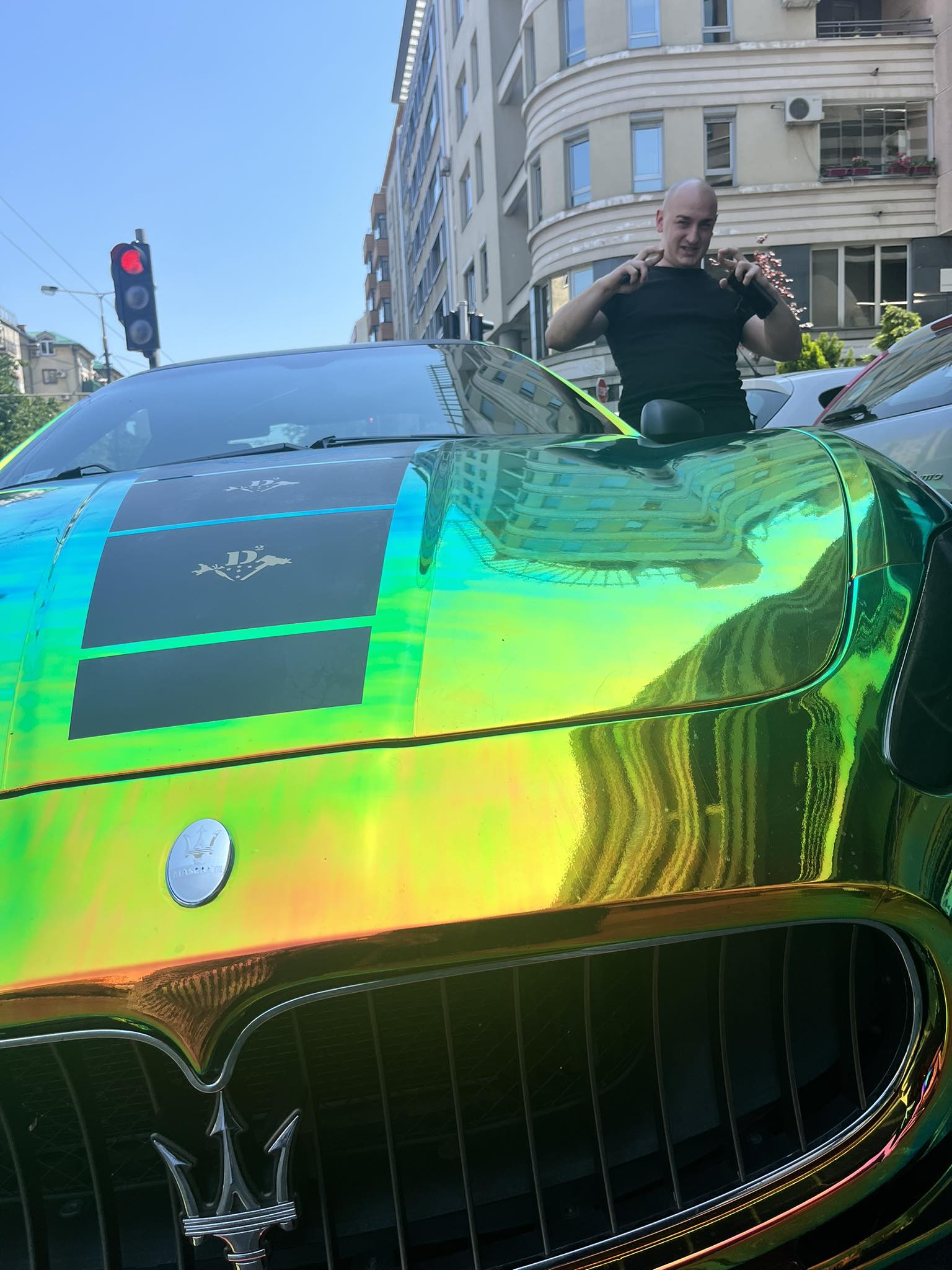 "DEVOJKA ME USRED NASTUPA UJELA ZA STOMAK!" Desingerica i Pljugica ...