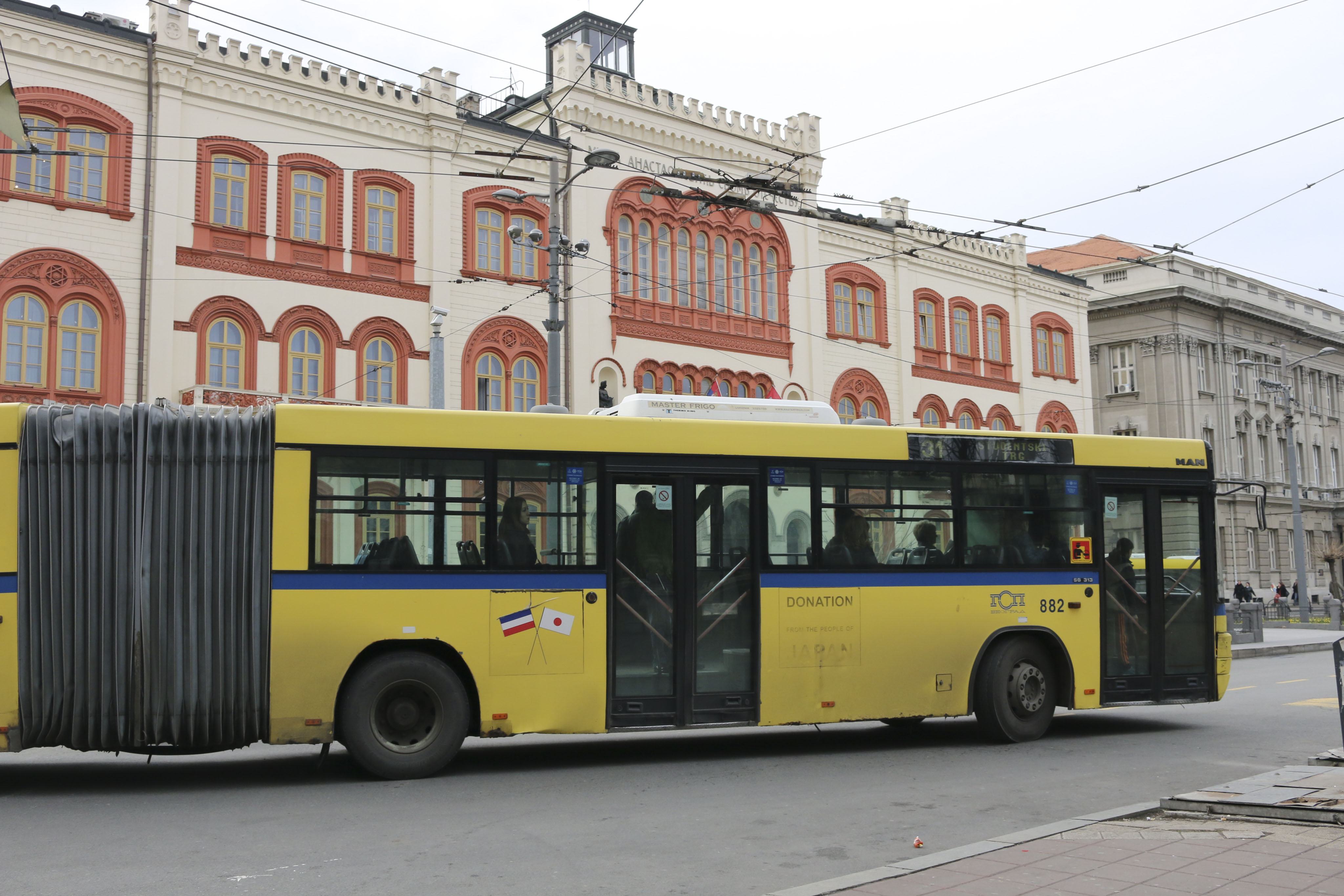 NEMA VIŠE ISPLATA PREVOZA NA RUKE: Firme će morati da kupuju mesečne ...