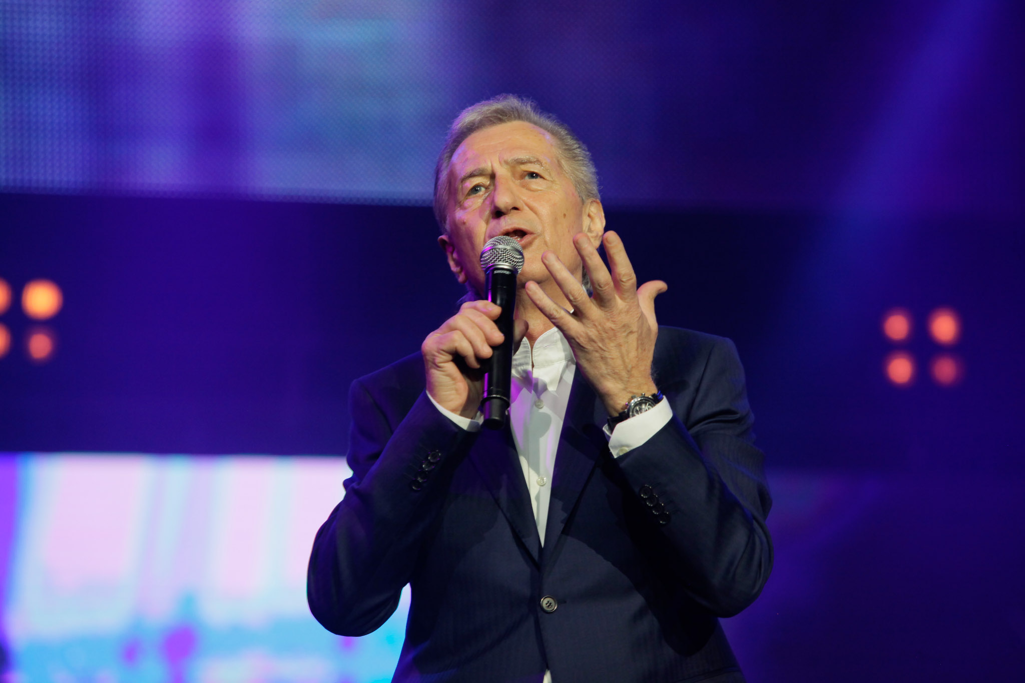 MIROSLAV ILIĆ OTVORIO DUŠU: Zar da se popnem na vrh brega i da mokrim ...