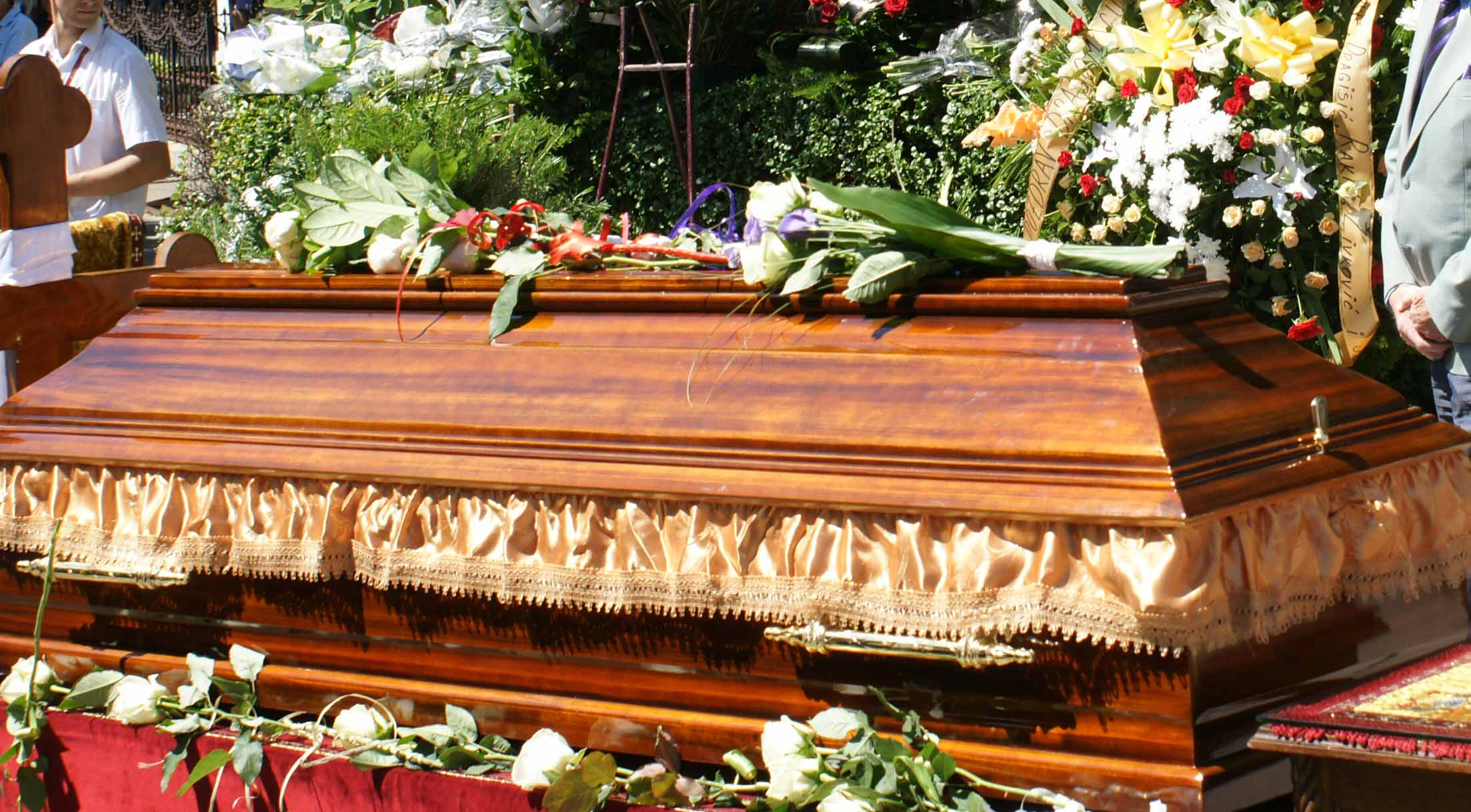 JEZIVI OBIČAJI U SRBIJI ZA KOJE NISTE ZNALI: Crna SVADBA sa POKOJNIKOM ...