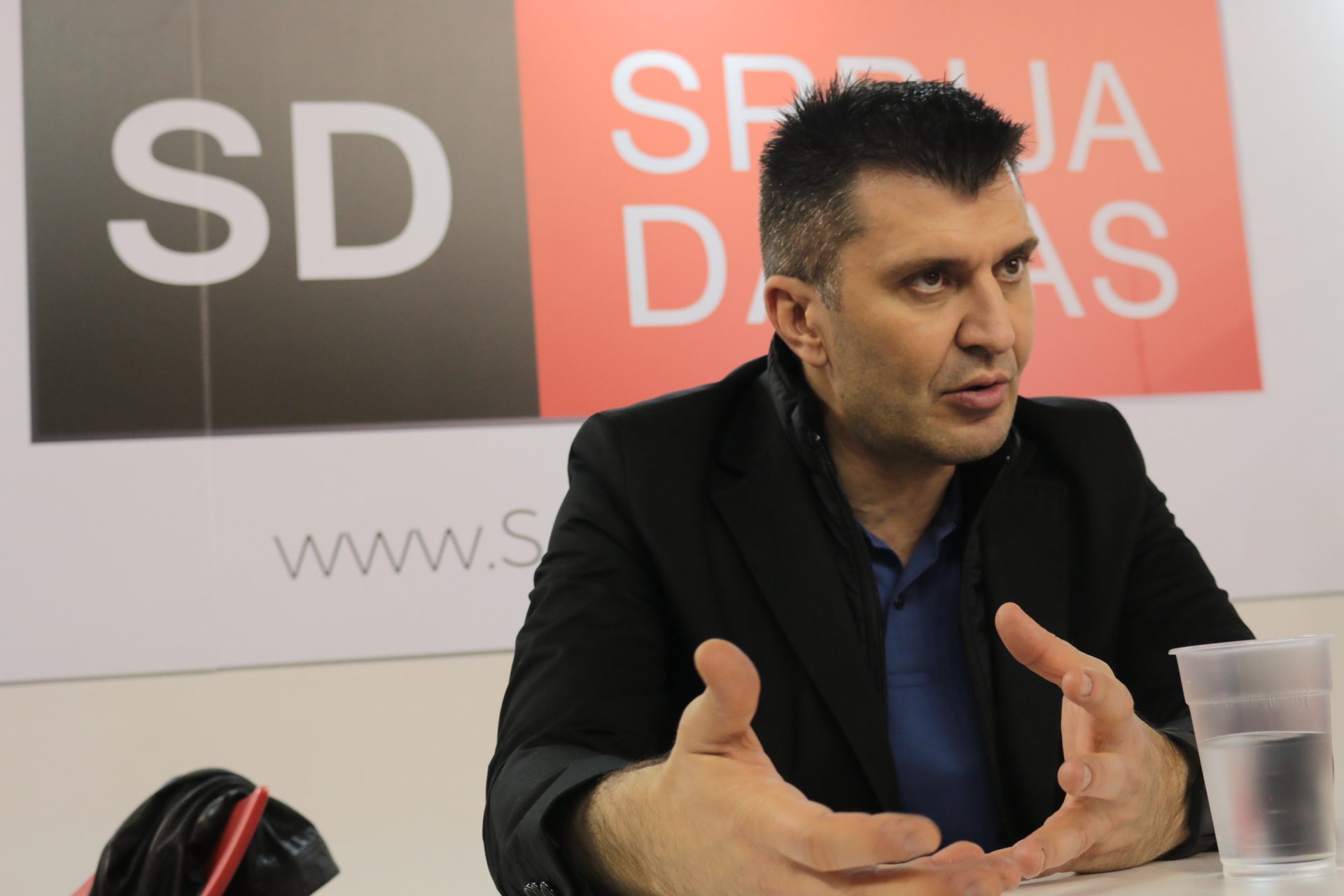 SRBIJA VAPI ZA OVIM RADNICIMA: Poznato među kojim profesijama ima ... SRBIJA VAPI ZA OVIM RADNICIMA: Poznato među kojim profesijama ima ...
