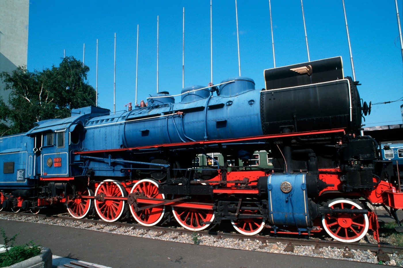 666: Lokomotive Plavog voza imaju specifičnu oznaku, a evo i zašto...