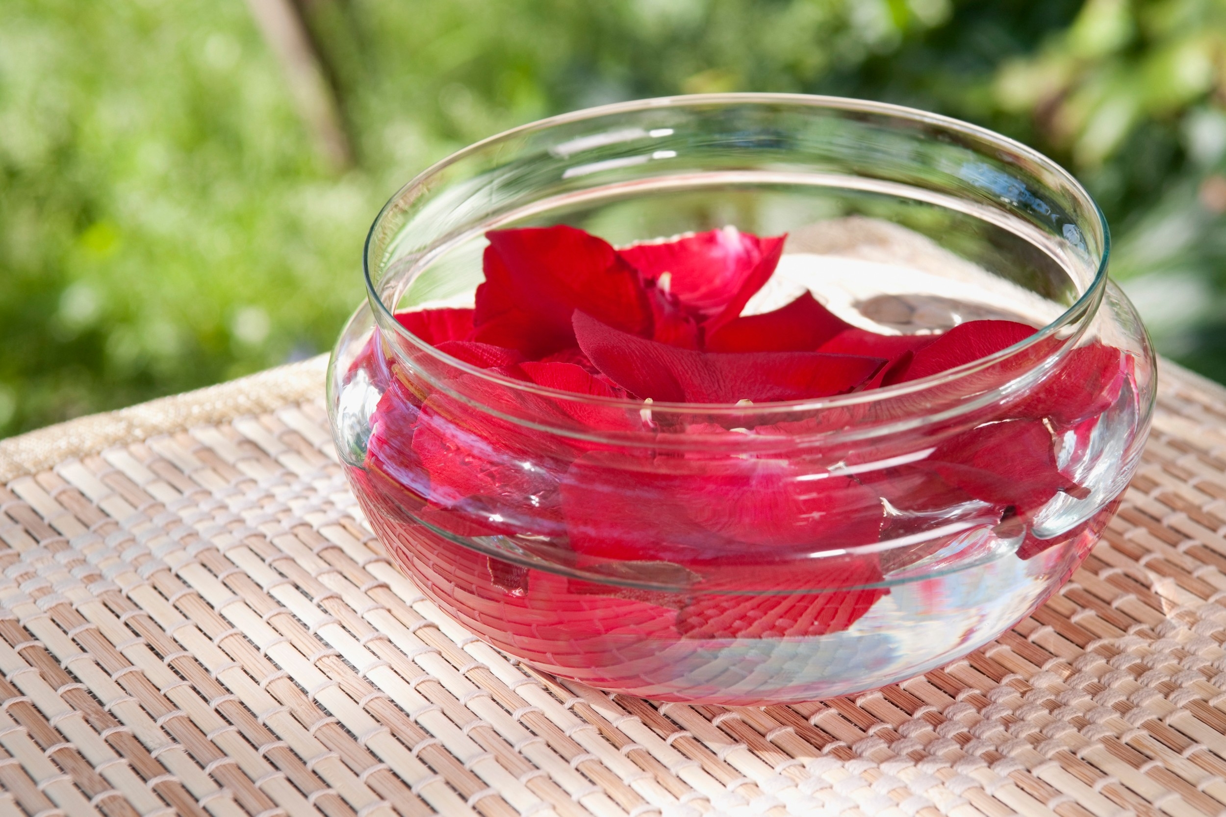 NE BACAJTE LATICE RUŽA! Čaj od CVETA leči rane, reumu, PODMLAĐUJE kožu ...