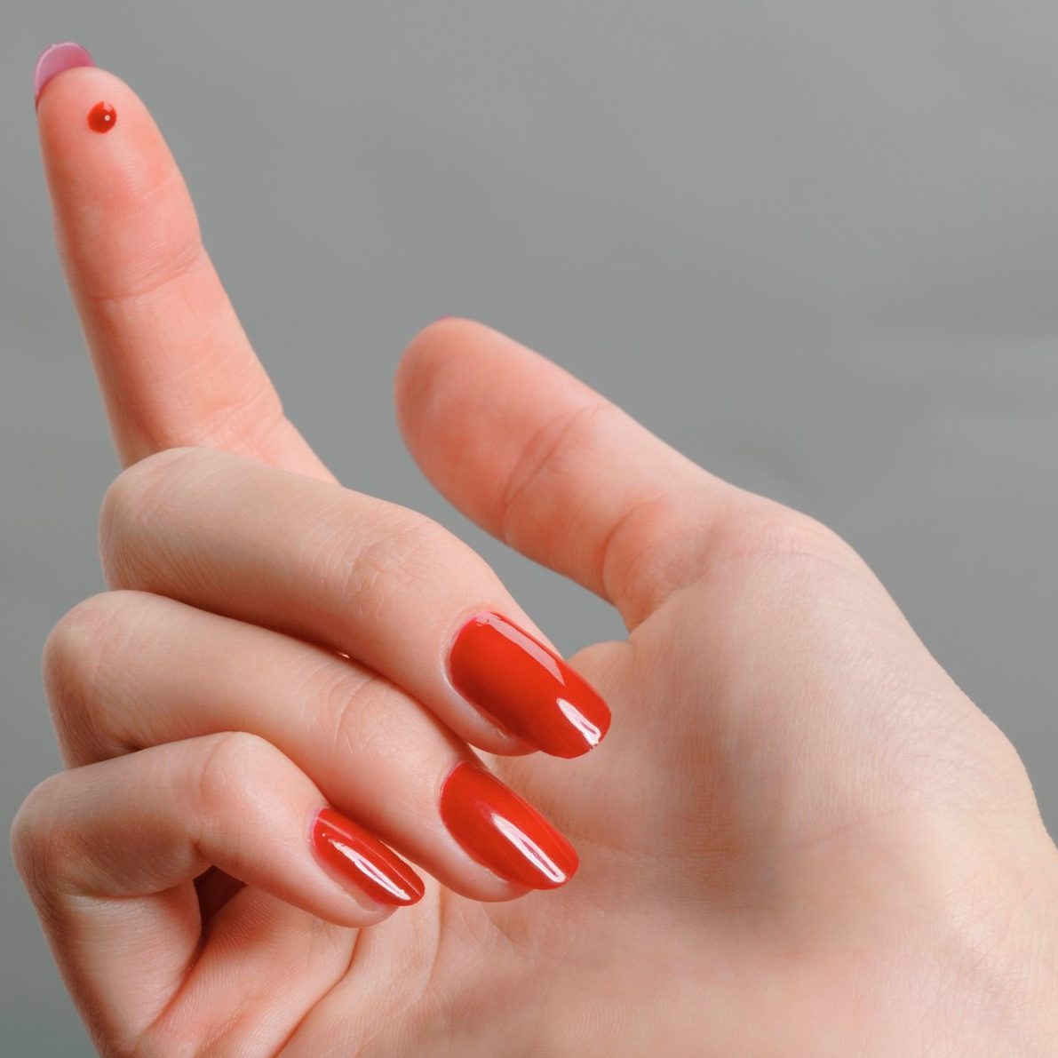 BOLI K'O U OKO: Znate li zašto su najgore posekotine od papira?