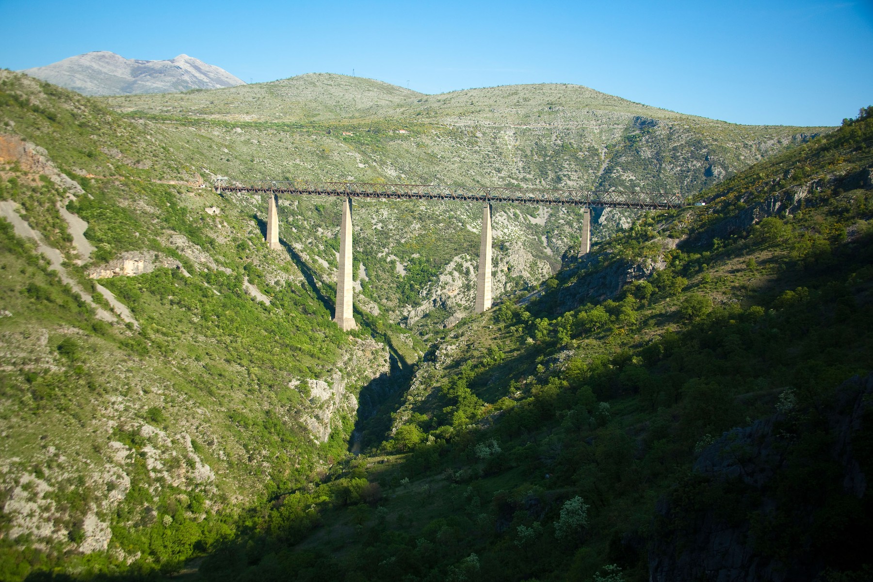 Ispovest Ivana iz Beograda koji je dva sata visio nad kanjonom Morače ...