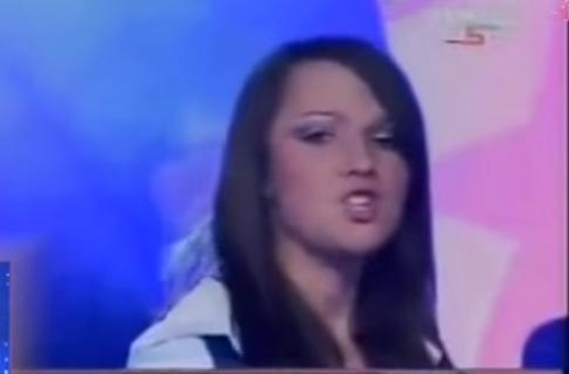 Da li je prepoznajete? Danas je NON - STOP u novinama, a sa 14 godina je OVAKO izgledala! (VIDEO)