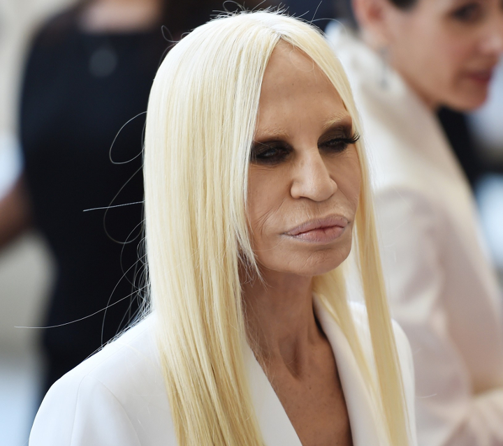 PRIRODNA LEPOTICA: Pogledajte kako je izgledala Donatela Versaće PRE ...