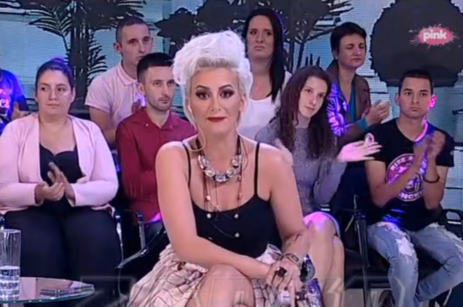 DUŠICA JAKOVLJEVIĆ VIŠE NE IZGLEDA OVAKO! Totalna promena, teško ćete ...
