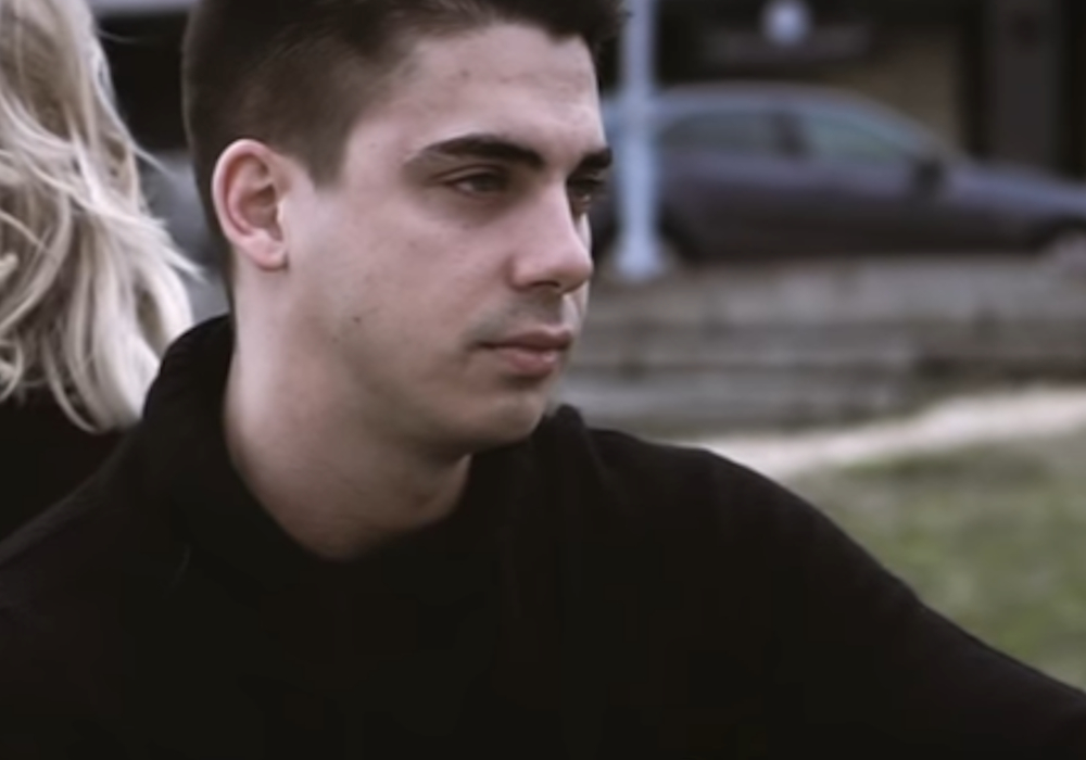 FILIP RELJIĆ JAVNO RAZMENJIVAO NEŽNOSTI SA OVOM LEPOTICOM! Za sve je ...