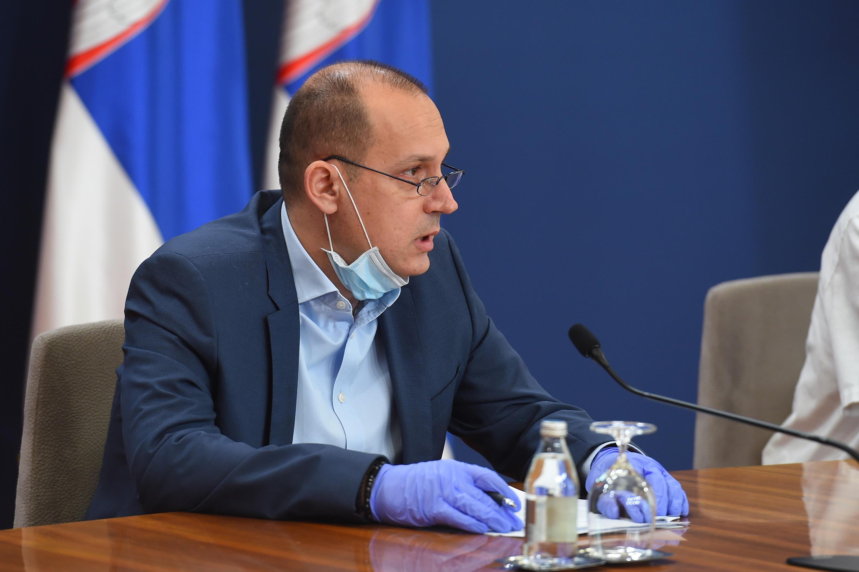 DR LONČAR OTKRIO: Evo do kada će restriktivne mere biti na snazi u Srbiji