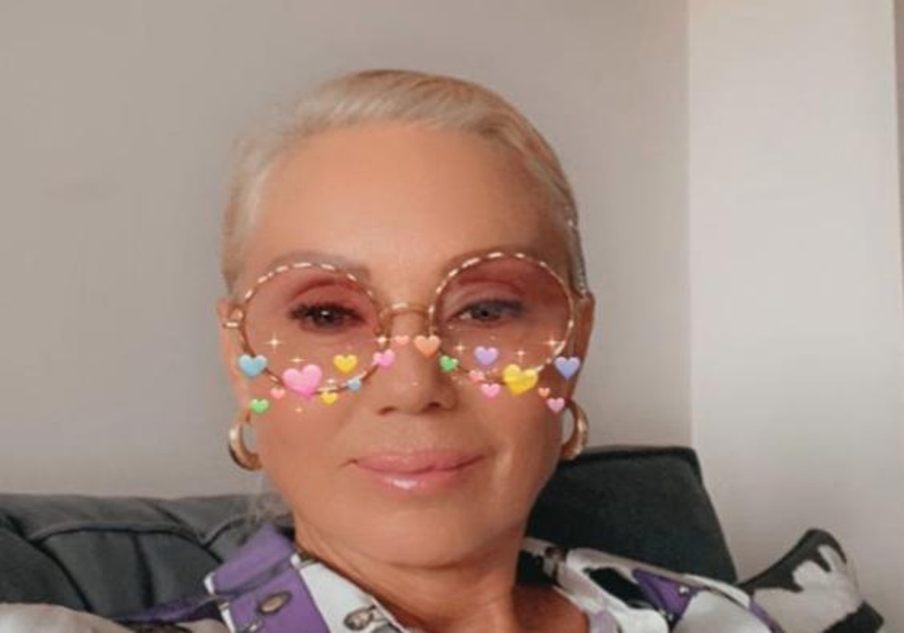 POBEGLA IZ SRBIJE: Lepa Brena samo NEDELJU DANA bila u Beogradu, pa opet spakovala KOFERE, evo ...