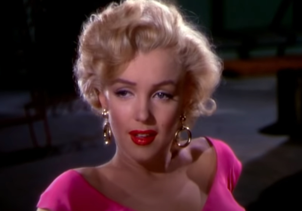 Ova devojka je KOPIJA Merlin Monro: Ne samo da je postala slavna, već i ...