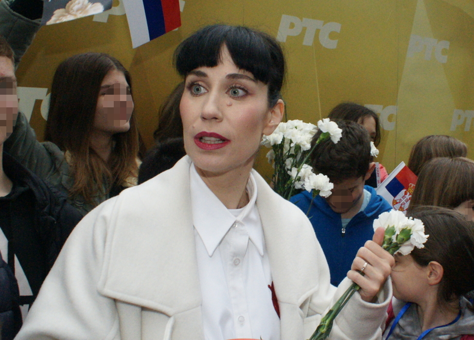 KONSTRAKTA DOBILA PRVU NAGRADU NA EVROVIZIJI! Umetnici uručeno ...