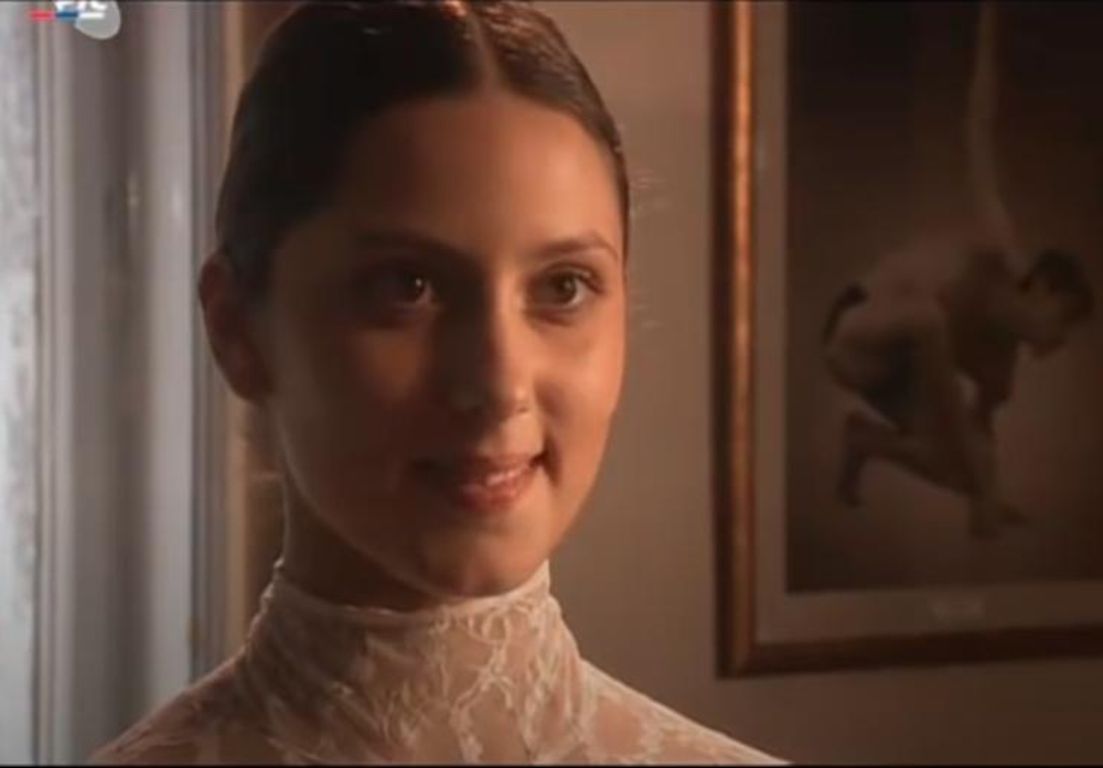 Sećate je se kao BALERINE iz serije "Miris kiše na Balkanu", a evo kako ...