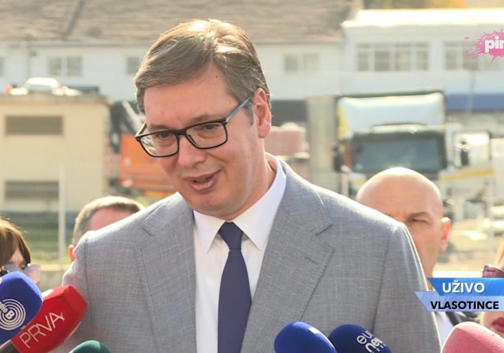 "MARTINE, POVEĆAJ IM PLATU!" Vučič izjavom ODUŠEVIO sve radnike u "Gruneru"