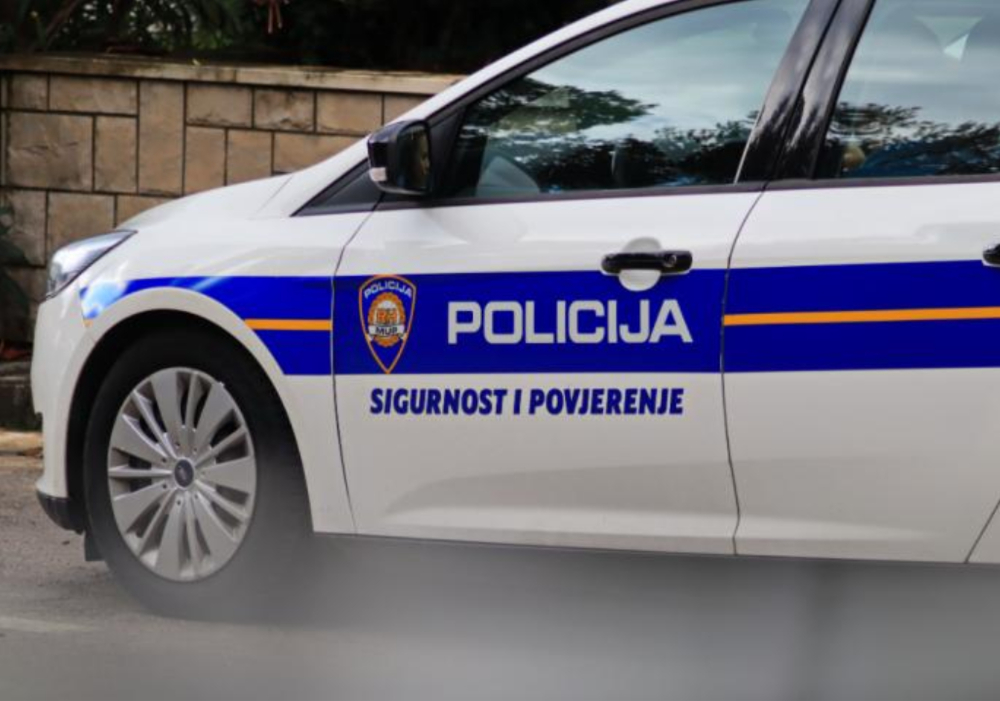 PUCNJAVA U ZAGREBU! Policija opkolila poznati klub