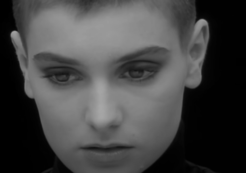 PREMINULA POZNATA PEVAČICA - obeležila muziku devedesetih