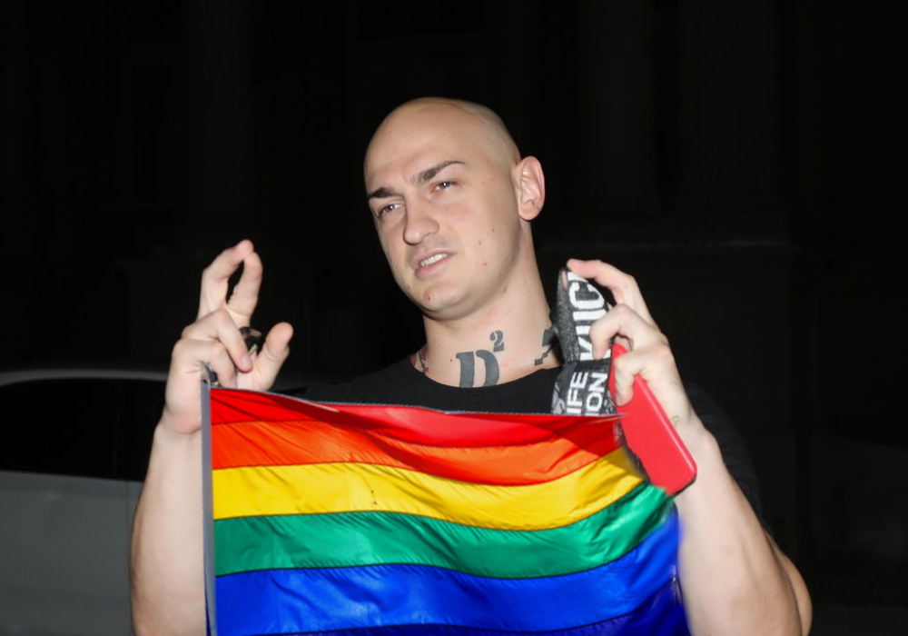 "NE MOŽETE NEKOME NEŠTO ZABRANITI!" Desingerica podržao pripadnike ...