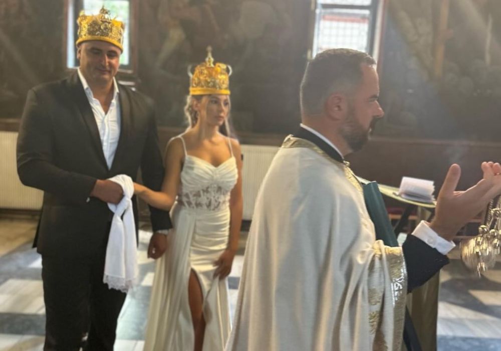 Bivši učesnici Zadruge IZGOVORILI SUDBONOSNO "DA" pred Bogom! Mlada blistala u venčanici s ...