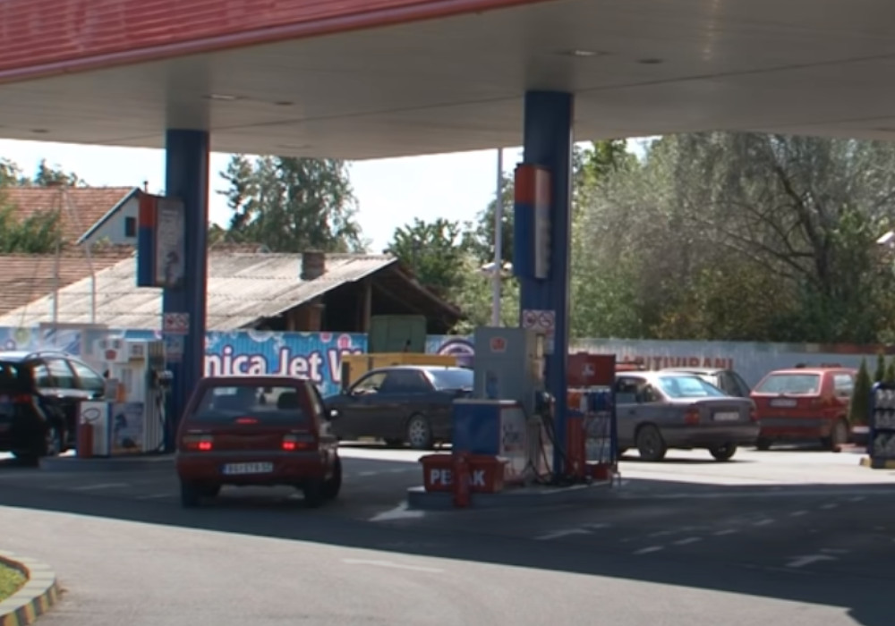 Otkriveno šta se dogodilo sa DVOGODIŠNJIM DEČAKOM KOJI SE UPUCAO NA BENZINSKOJ PUMPI (VIDEO)