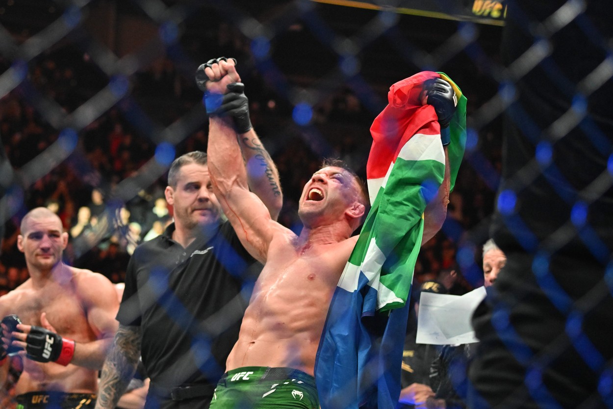 SLAVI JUŽNA AFRIKA: Drikus Du Plesi novi UFC šampion, krvavi Striklend ...