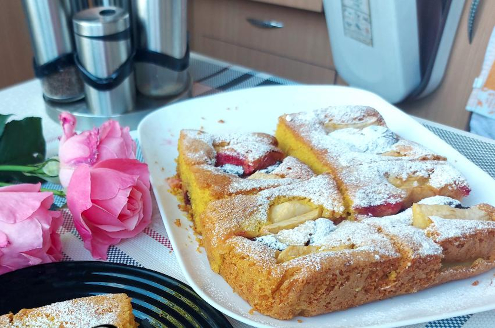 (VIDEO) SAVRŠENA POSLASTICA SA JABUKAMA - Napravite kolač po bakinom ...