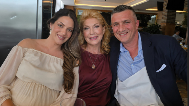 Zet Suzane Mančić iza sebe ima 2 braka i čak petoro dece: Ko je ...