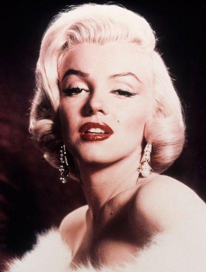 A IMAO IH JE NA HILJADE! Vlasnik Plejboja dao silne pare, samo da bude ...