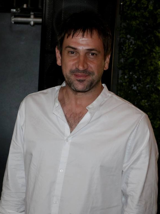 KAO OD MAJKE ROĐEN! Glumac Goran Bogdan pozirao POTPUNO GO - sliku ...