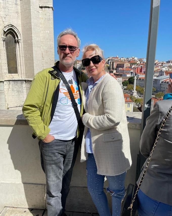 ONA DOMAĆICA, ON VLASNIK FIRME ZA PROIZVODNJU MEDICINSKE OPREME: Ovo su ...