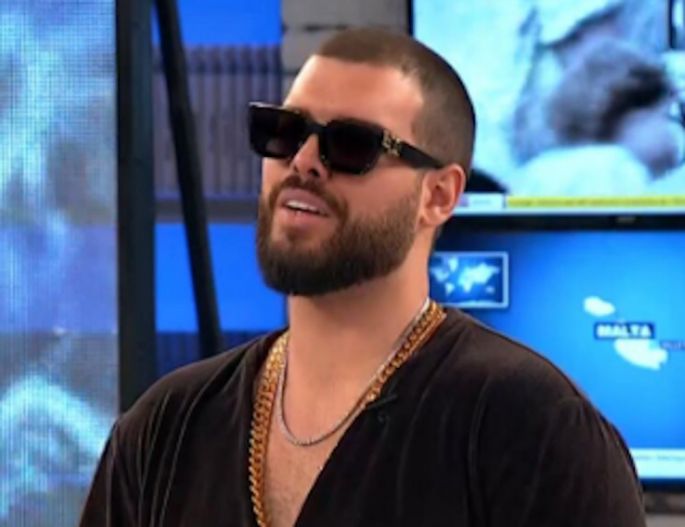 "OTELA JE MUŽA SESTRI!" Alis Adaktar ima BURNU PROŠLOST, a evo šta je ...