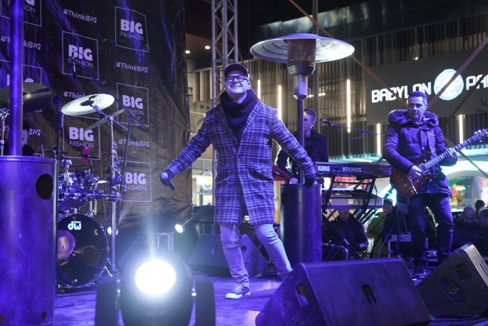 Tropiko bend oduševio dame za 8. mart