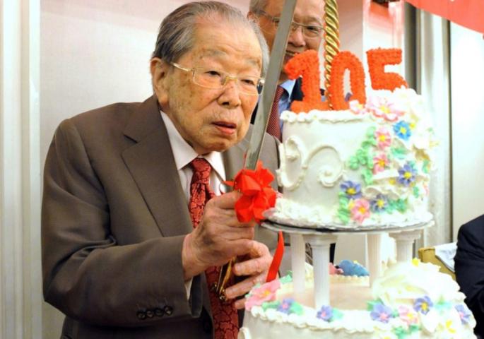 Japanski doktor Hinohara živeo je 105 godina i RADIO DO SMRTI: Ovo su ...