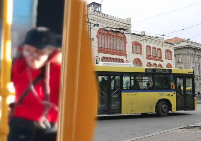 Srbija oduševljena! U beogradskom autobusu sugrađanka pokazala šta je ...