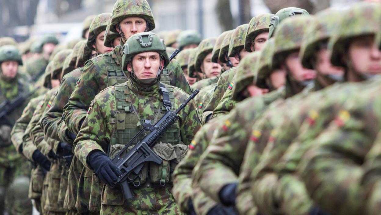 NATO pojačava snage na KiM i u BiH, dolazi vojska opremljena teškim ...