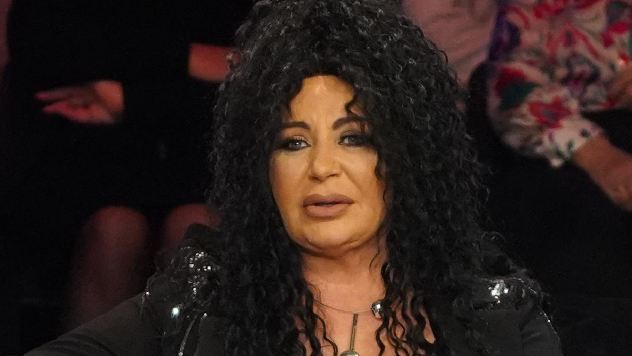 Stoja o svojoj prošlosti - Srbija danas