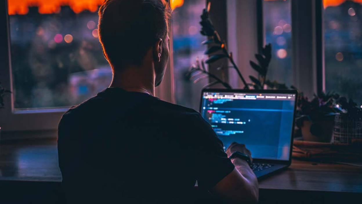 Srbi preko internet grupa razmenjuju fotografije devojčica, svojih ...