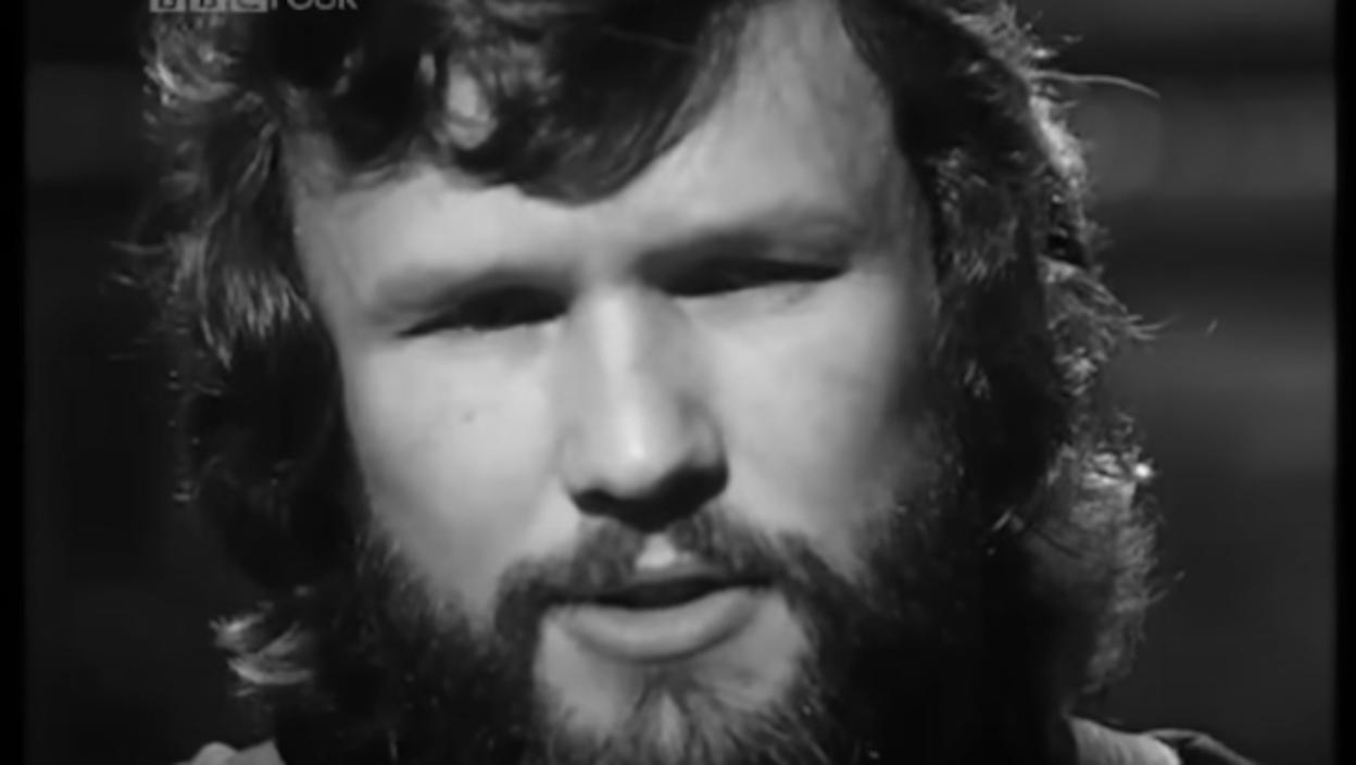 Nije izdržao: PREMINUO poznati pevač - za njim ostaje more hitova koje ...