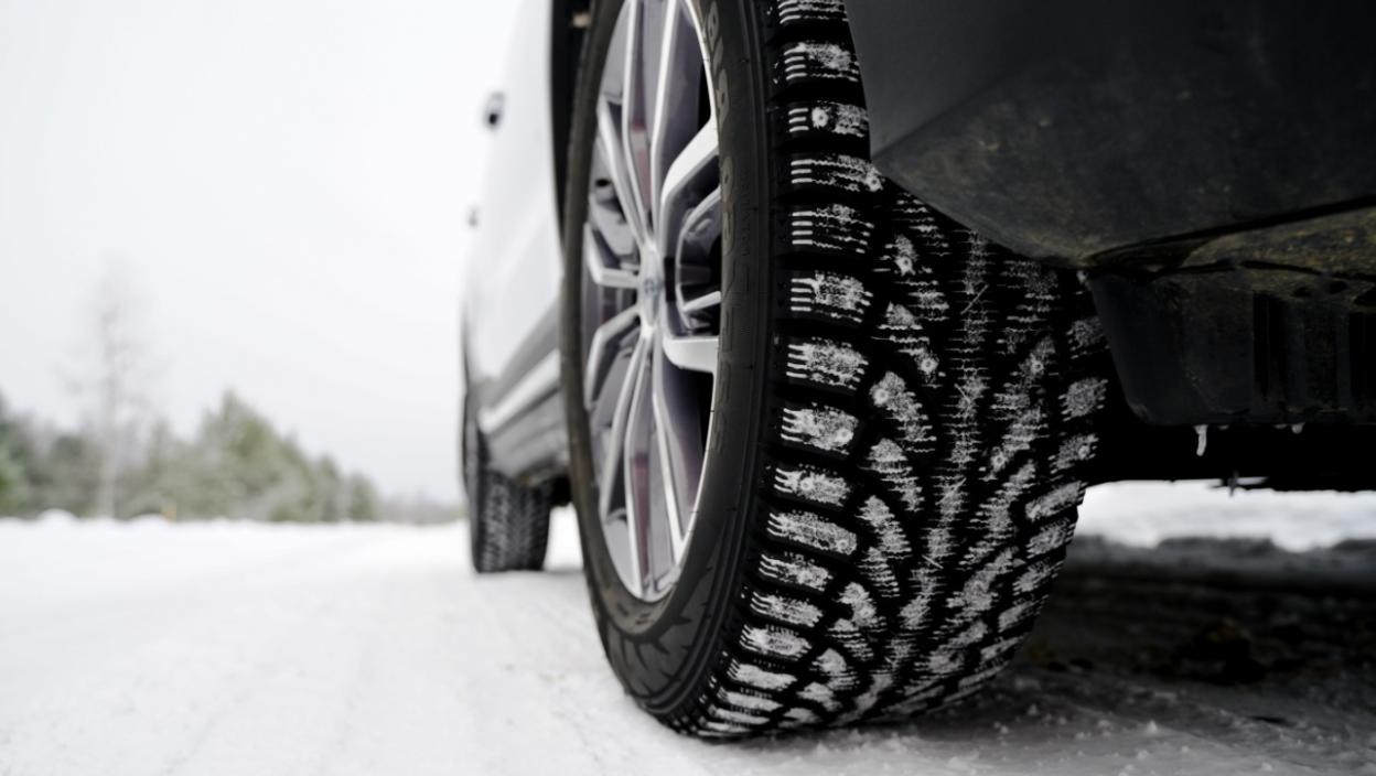 Podsetnik: Od 1. novembra obavezne zimske gume - Srbija danas