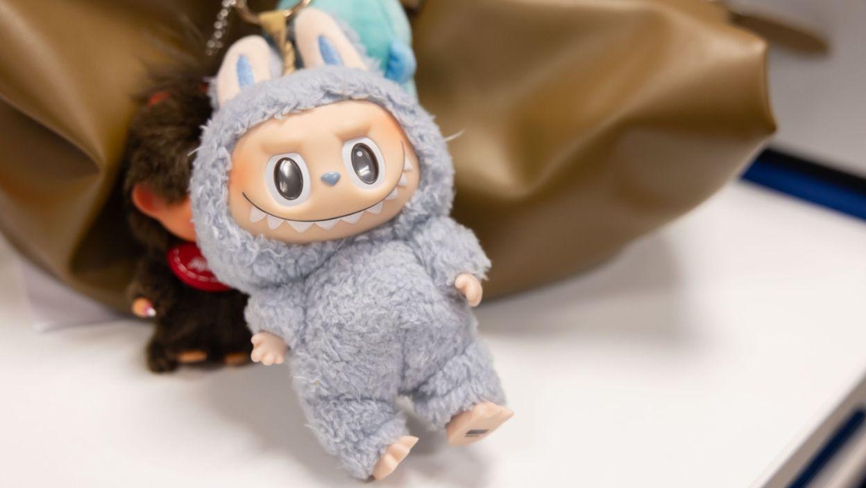 U Beogradu ČEKAJU u REDOVIMA za LUTKU koju mnogi zovu "najružnijom na ...