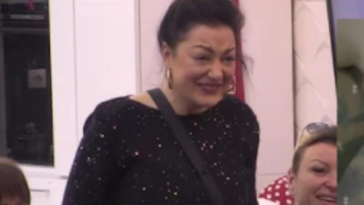 KAKAV ŠOK! Zadrugarka saznala LEPE VESTI OD PORODICE "POSTAĆEŠ TETKA ...