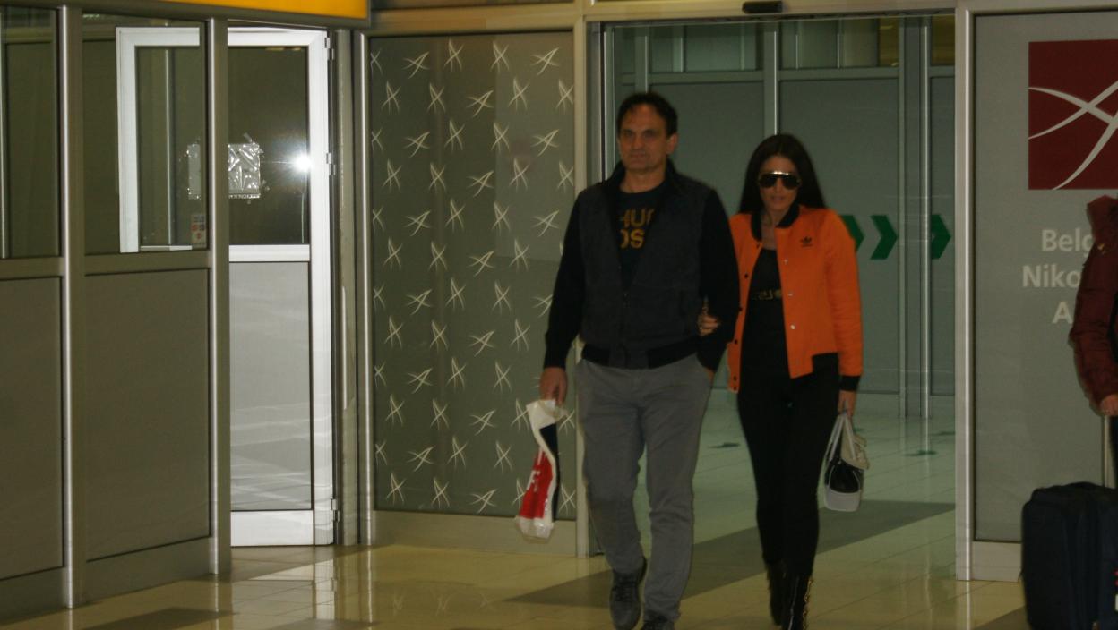 Naša poznata pevačica otkrila da je trudna, a sada je podelila i IME ...