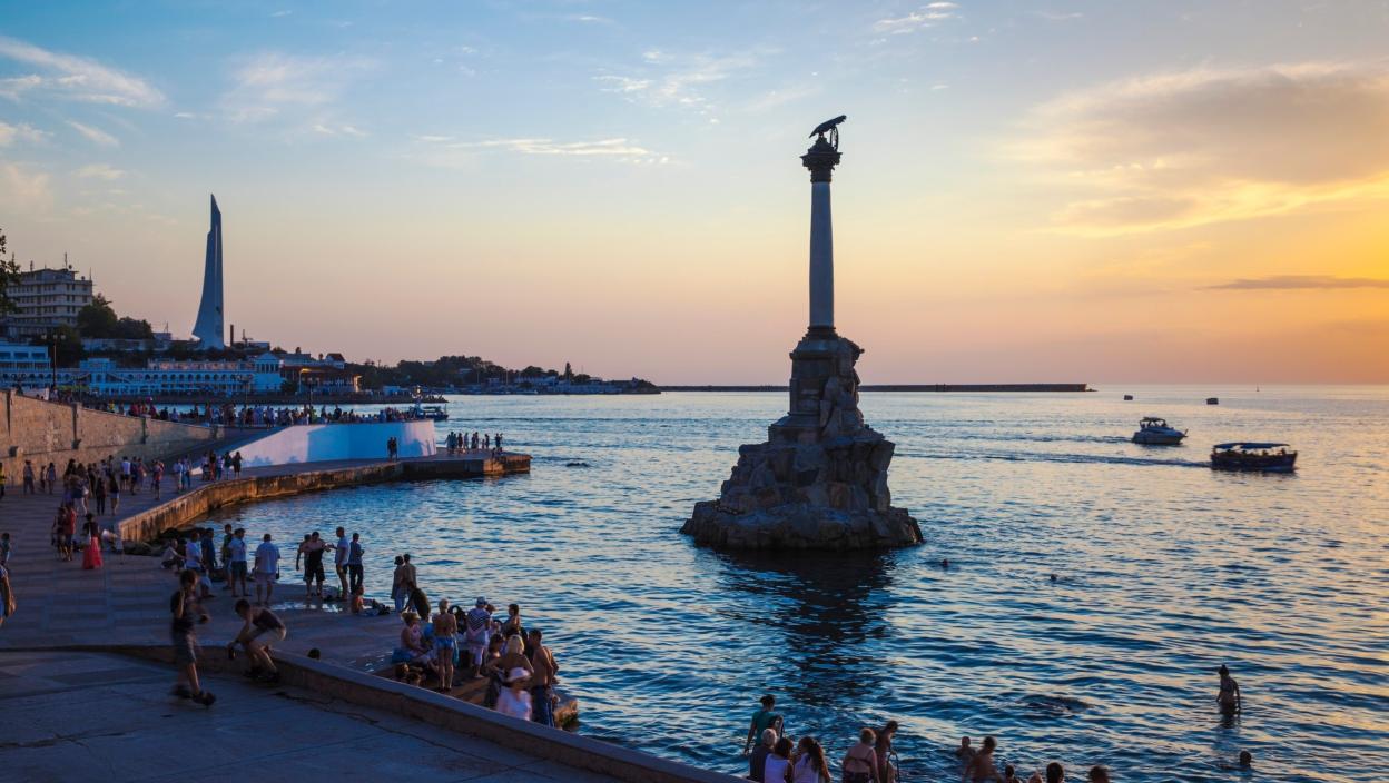 Kako živi Krim, čekajući most do Rusije - Srbija danas